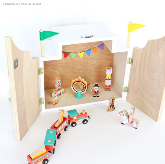 DIY Play Circus - Jaime Costiglio