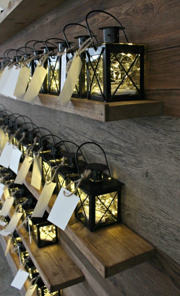 DIY Freestanding Display Wall - Jaime Costiglio