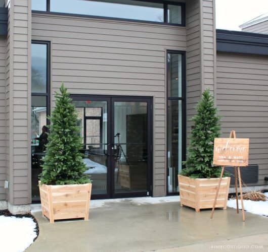 DIY Welcome Sign and Stand - Jaime Costiglio