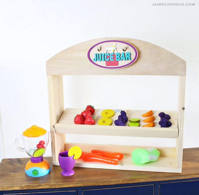 DIY Puppet Theater and Shop Stand in One - Jaime Costiglio