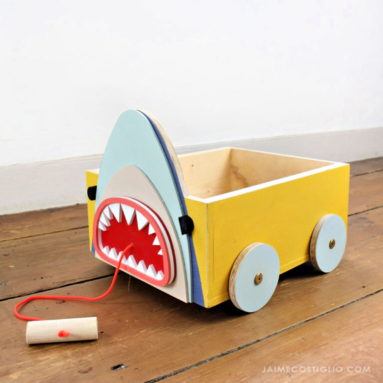 DIY Animal Book Cart - Jaime Costiglio