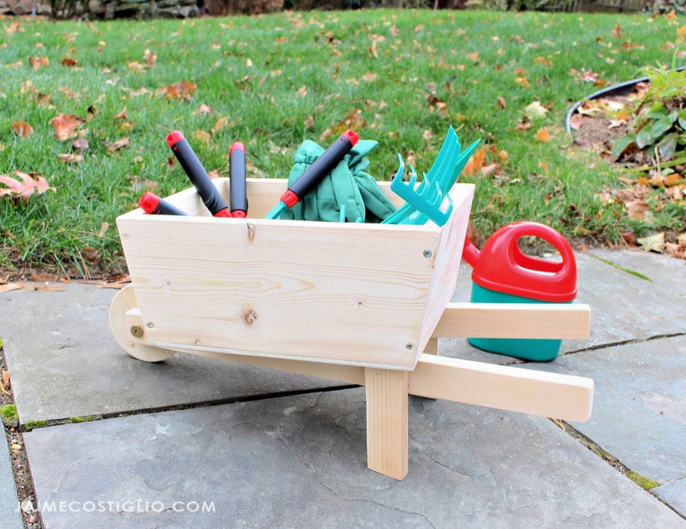 DIY Kids Wheelbarrow - Jaime Costiglio