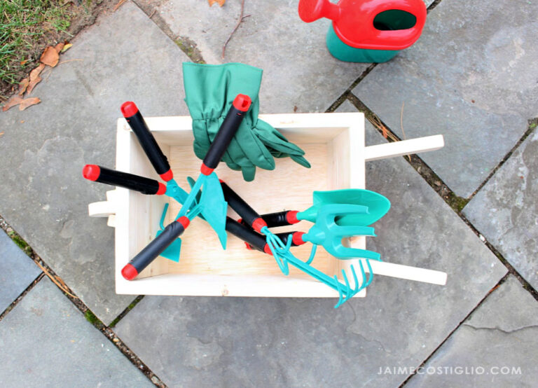 DIY Kids Wheelbarrow - Jaime Costiglio