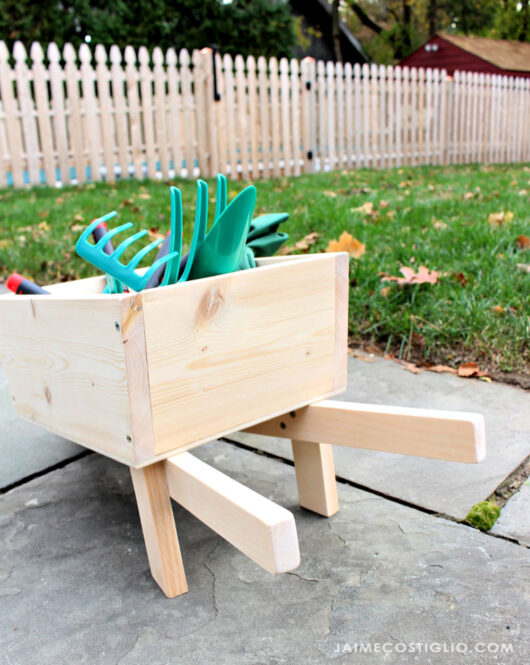 DIY Kids Wheelbarrow - Jaime Costiglio