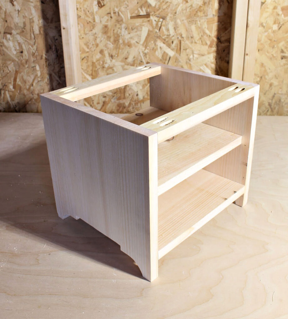 DIY Countertop Pie Safe - Jaime Costiglio