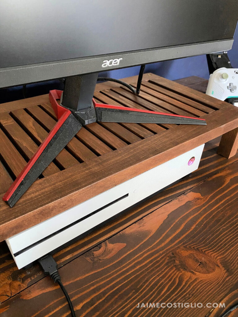 DIY Vented Monitor Stand - Jaime Costiglio