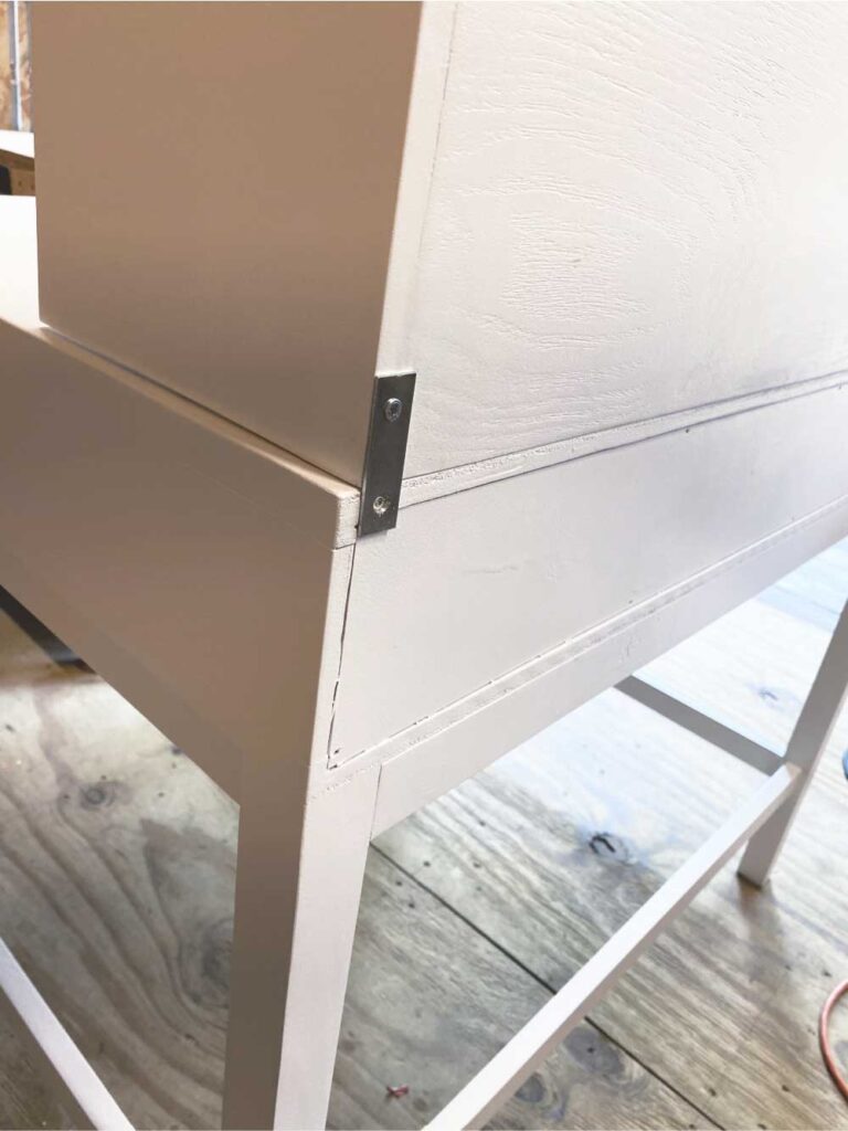 Simple Modern Desk with Plans - Jaime Costiglio