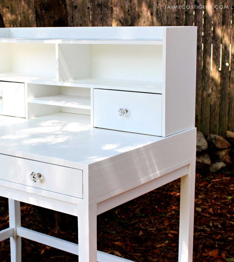 Simple Modern Desk with Plans - Jaime Costiglio