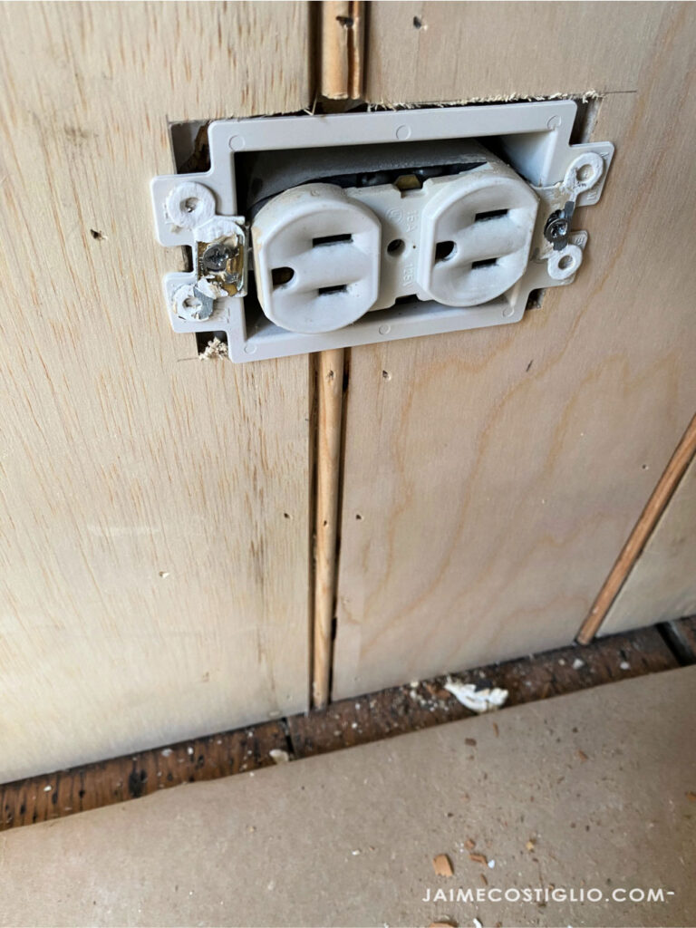 Make Your Own Beadboard Paneling - Jaime Costiglio