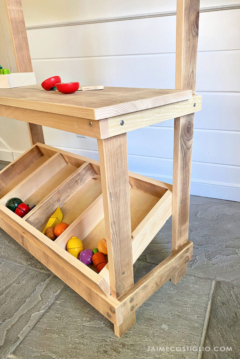 DIY Simple Play Market Stand - Jaime Costiglio