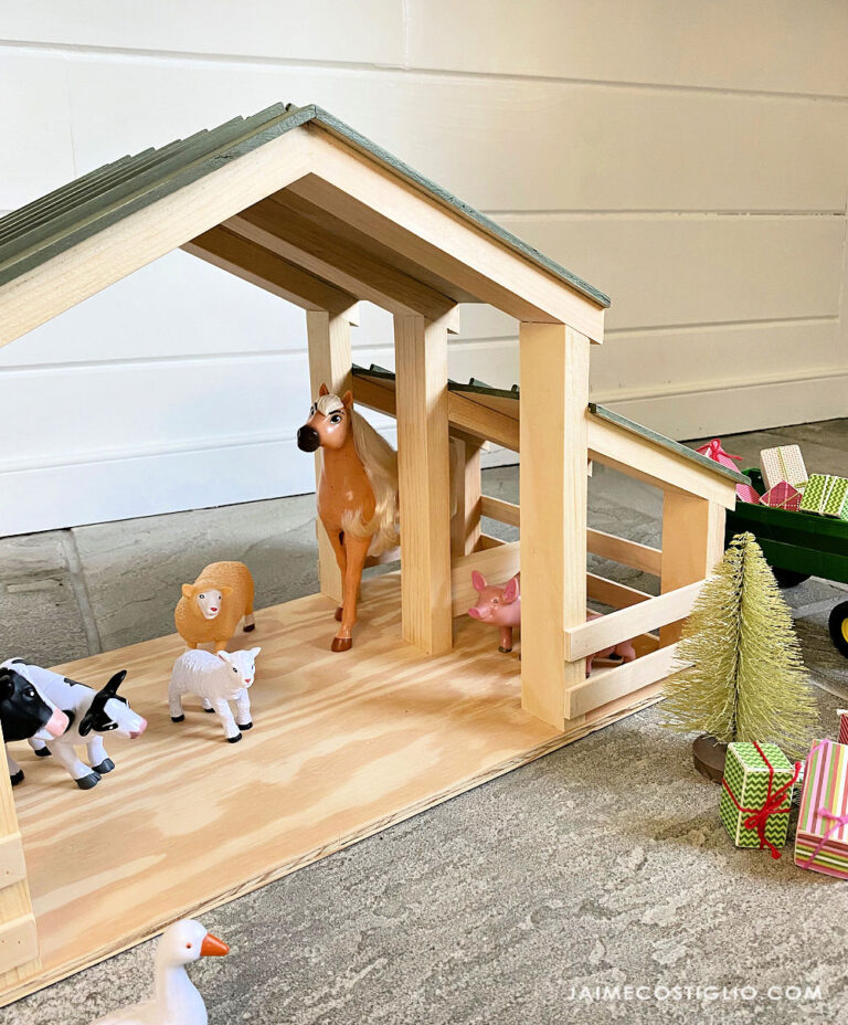 DIY Kids Play Barn - Jaime Costiglio