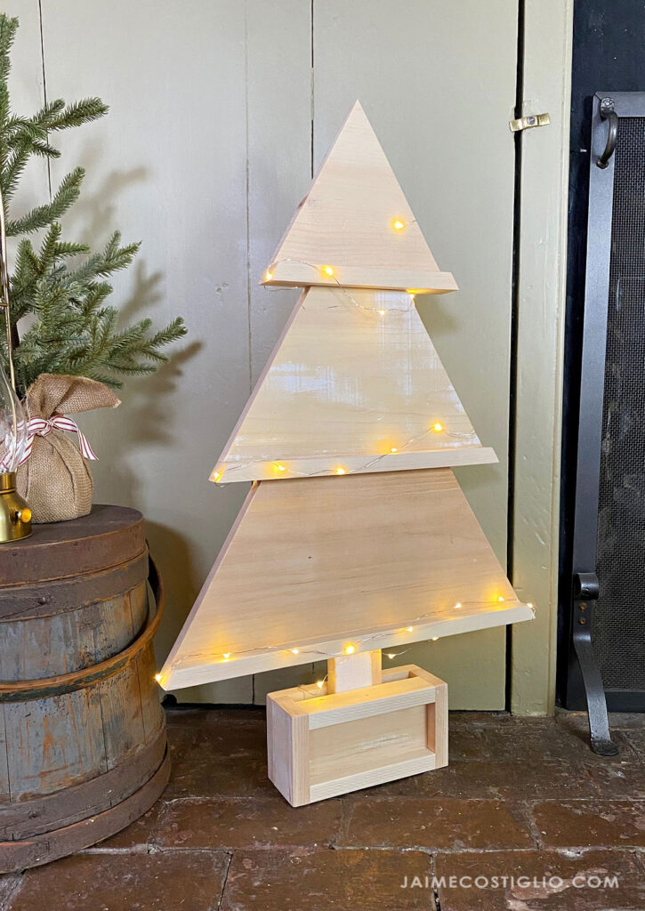 DIY Tree Card Holder - Jaime Costiglio