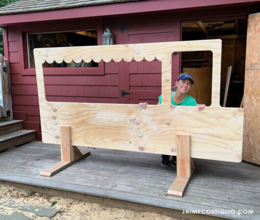 Self Standing Ice Cream Truck Prop - Jaime Costiglio