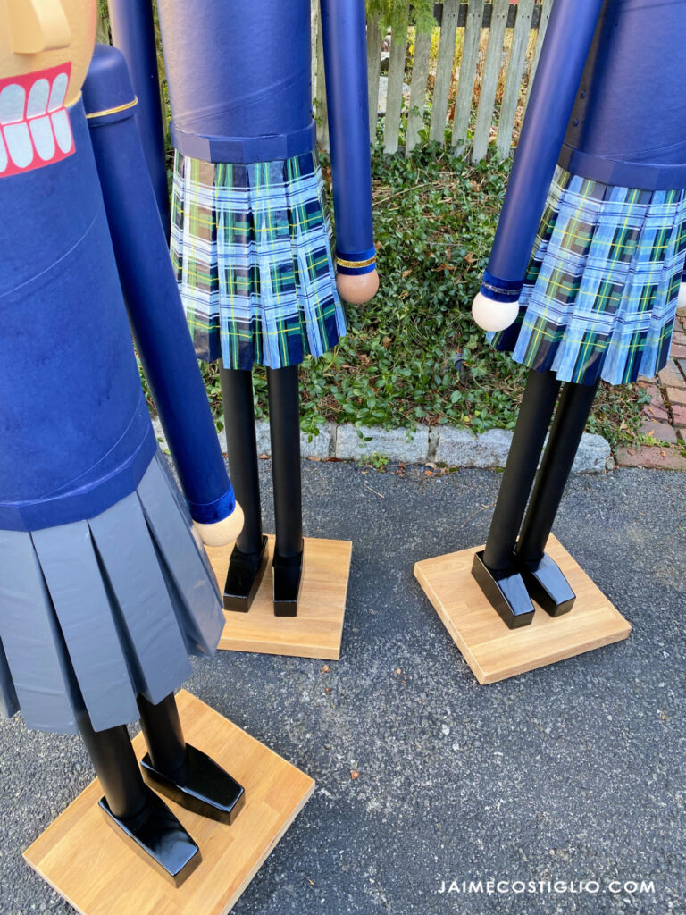 DIY Giant Nutcracker - Jaime Costiglio